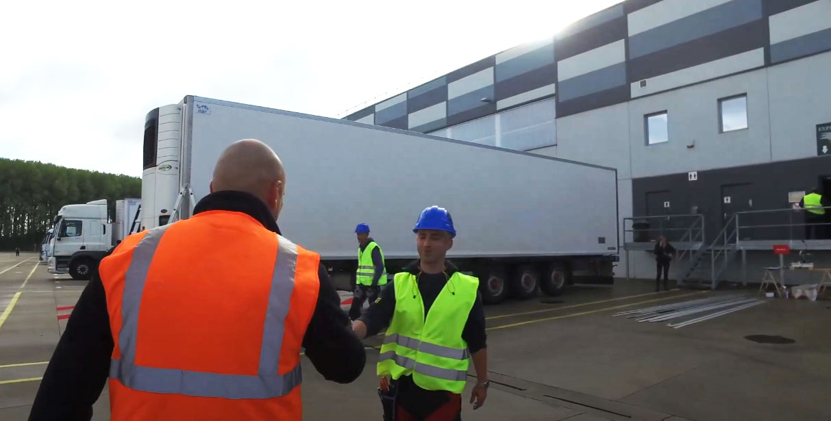 Join the Advertising Vehicles Install Network | Advertising Vehicles